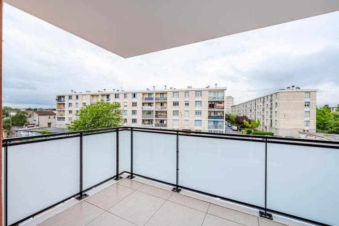 Clos de l'Epi-Neuf Peyres, Avignon : Appartement 3 pièces à louer