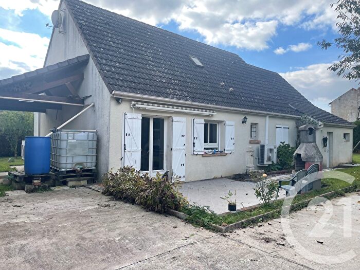 Maison à louer - Lorrez-le-Bocage-Préaux - 4 pièces - 3 chambres