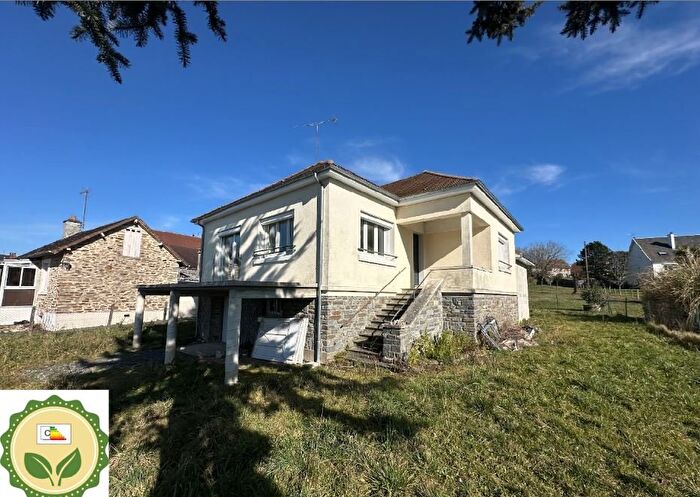 Maison à vendre - Saint-Yrieix-la-Perche - 4 pièces - 3 chambres