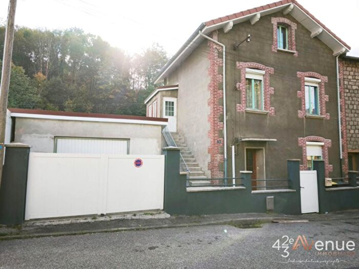 Maison à vendre - La Ricamarie - 5 pièces - 3 chambres