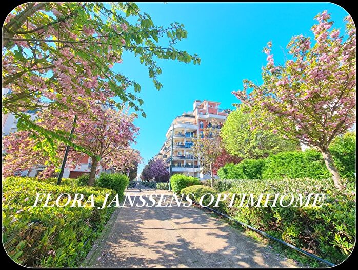 Appartement à vendre - Villeneuve-la-Garenne, Est - 5 pièces - 4 chambres