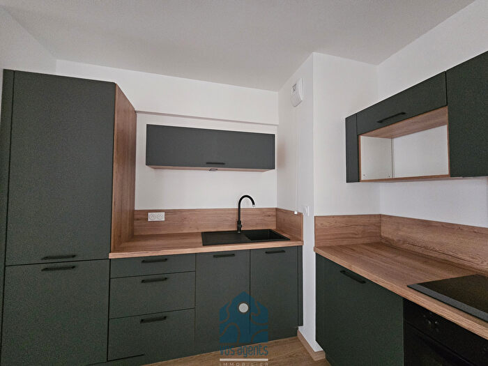 Appartement à vendre - Clermont-Ferrand, Montferrand - 4 pièces - 3 chambres