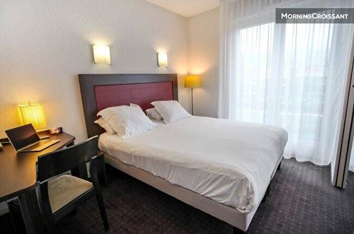 Appartement à louer - Centre, Divonne-les-Bains - 2 pièces - 1 chambre