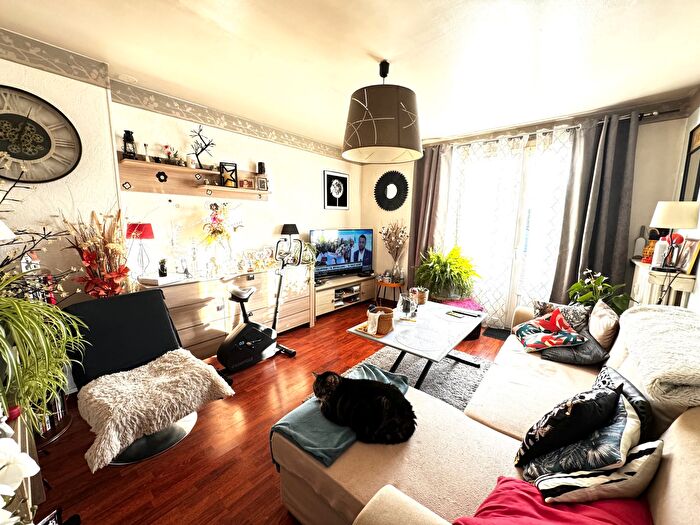 Appartement à vendre - Trappes - 3 pièces - 2 chambres