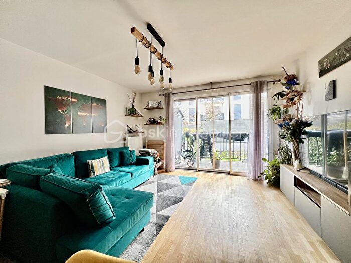 Appartement à vendre - Thiais, Proche Choisy - 3 pièces - 2 chambres