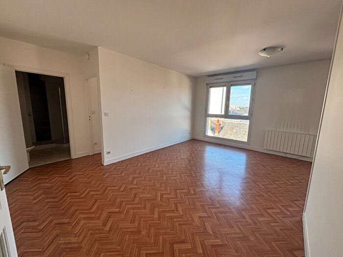 Appartement à vendre - Châteauroux, Centre-ville, Les Marins - 2 pièces - 1 chambre