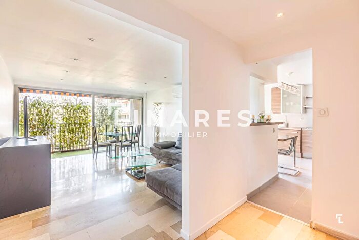 Appartement à vendre - Aix-en-Provence, Val Saint-André - 3 pièces - 2 chambres