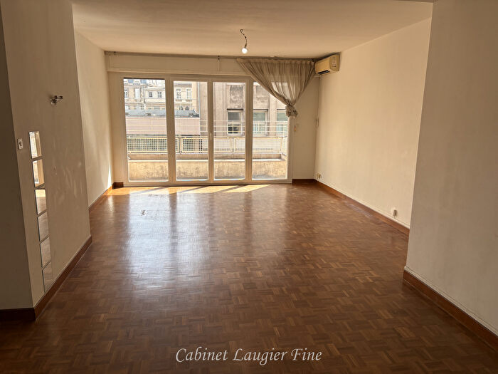 Appartement à louer - Marseille e , Perier - 4 pièces - 3 chambres