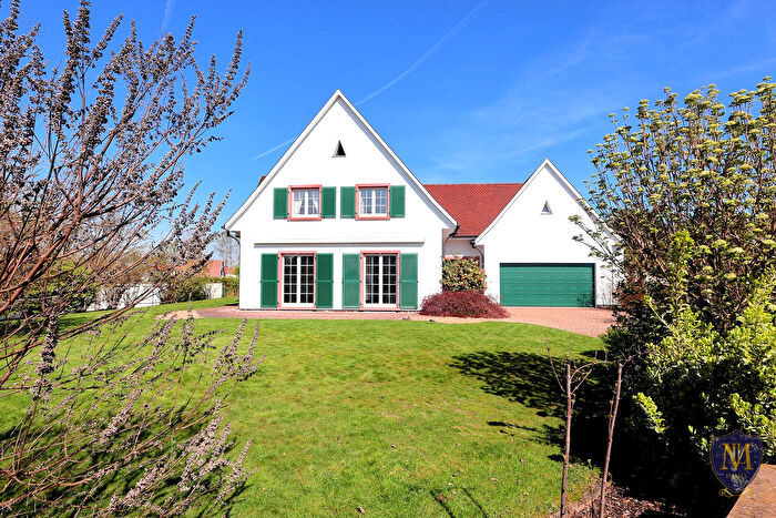 Maison à vendre - Village-Neuf - 8 pièces - 5 chambres