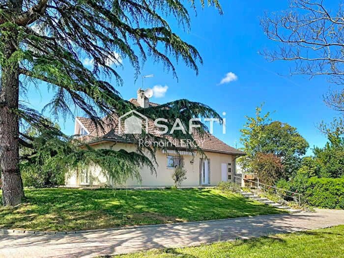 Maison 8 pièces à vendre à Carbon-Blanc