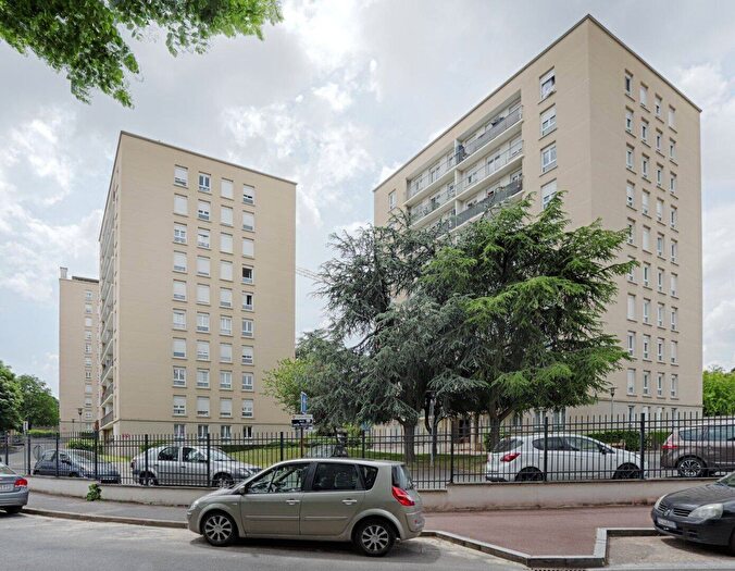 Appartement à louer - Robinson, Châtenay-Malabry - 4 pièces - 3 chambres