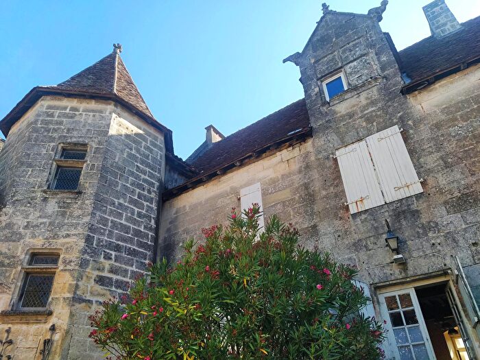 Maison à vendre - La Tour-Blanche - 6 pièces - 4 chambres