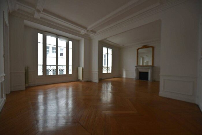 Appartement à louer - Muette Nord, Paris ème arrondissement - 4 pièces - 2 chambres