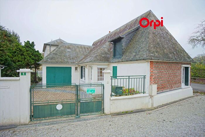 Centre Ville, Bernay : Maison 3 pièces à louer