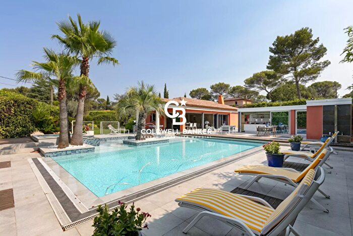 Maison 5 pièces à Mougins, Le Colombier, Colombe, Cabrières, Le Bordé, à vendre