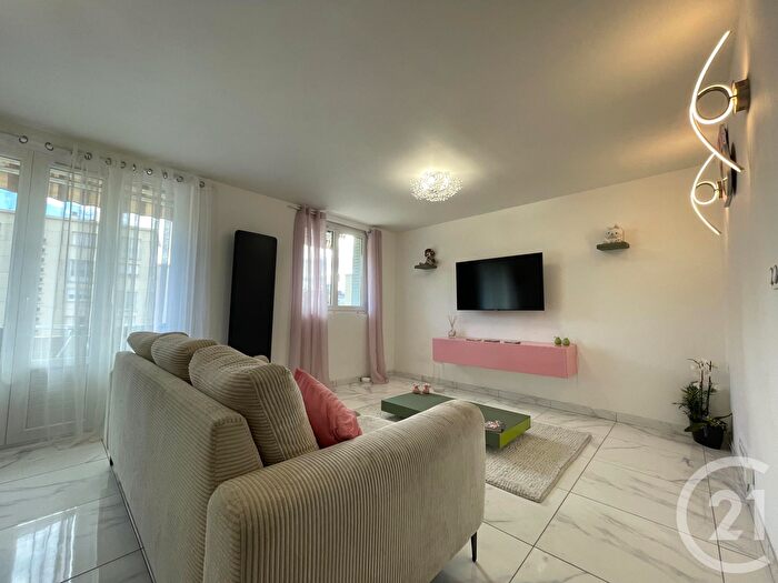 Appartement à louer - Bourg-lès-Valence, Jean Moulin - 3 pièces - 2 chambres