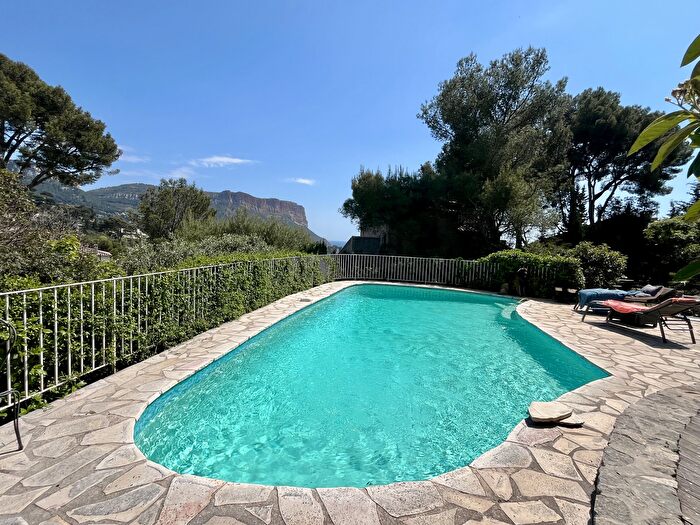 Maison à vendre - Cassis - 6 pièces - 4 chambres