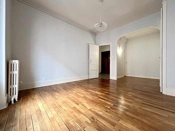 Appartement à louer - Grenoble, Championnet - 2 pièces - 1 chambre