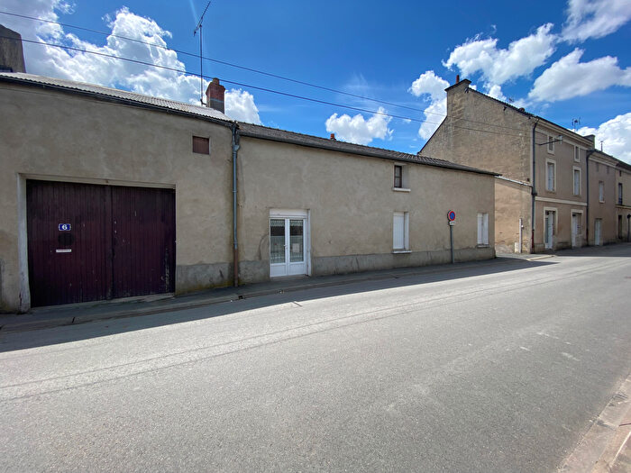 Maison à vendre - Doué-la-Fontaine - 4 pièces - 2 chambres