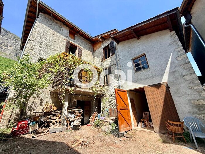 Maison 2 pièces à Lumbin, à vendre