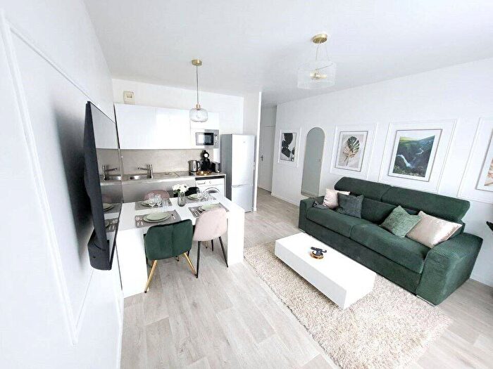 Appartement à louer - Centre Ville Sud Ouest, Bussy-Saint-Georges - 2 pièces - 1 chambre