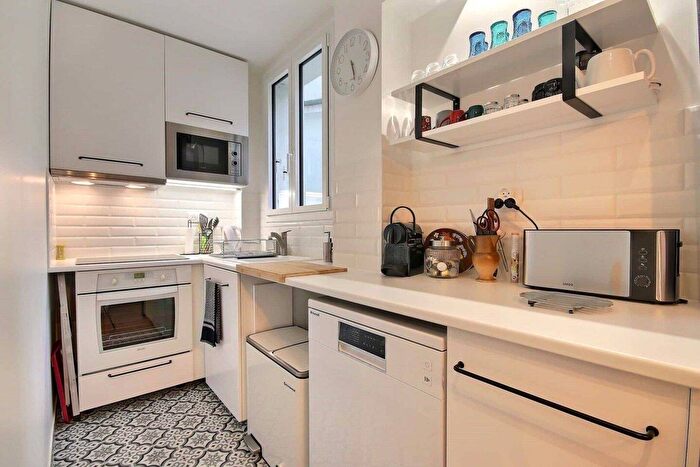 Appartement à louer - Auteuil Sud, Paris ème arrondissement - 2 pièces - 2 chambres