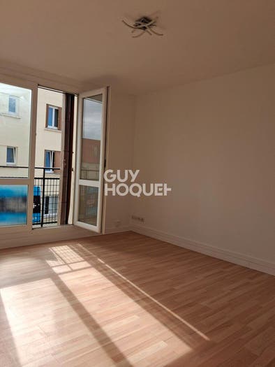 Centre Est, Provins : Appartement 4 pièces à louer