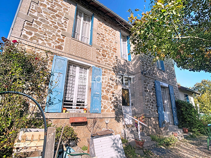 Maison 4 pièces à vendre à Saint-Victurnien
