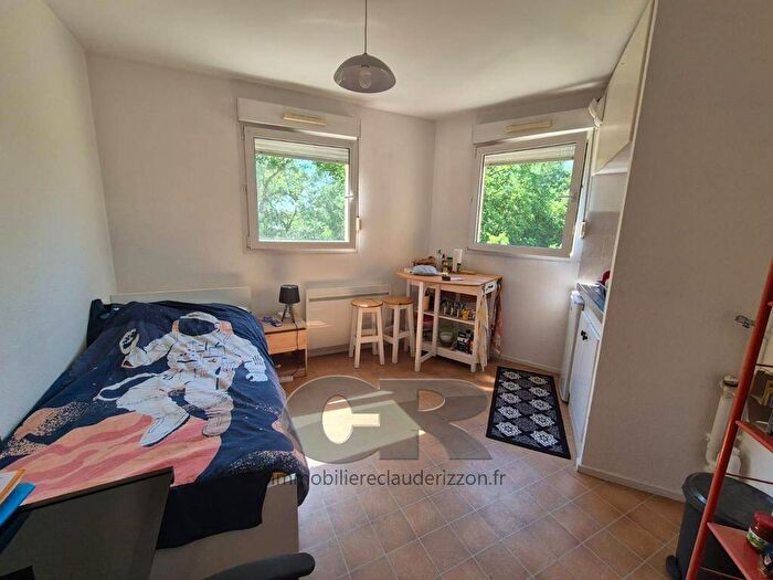Devant les Ponts, Metz : Appartement 1 pièce à louer