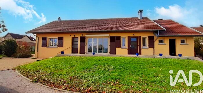 Maison à vendre - Louhans - 5 pièces - 3 chambres