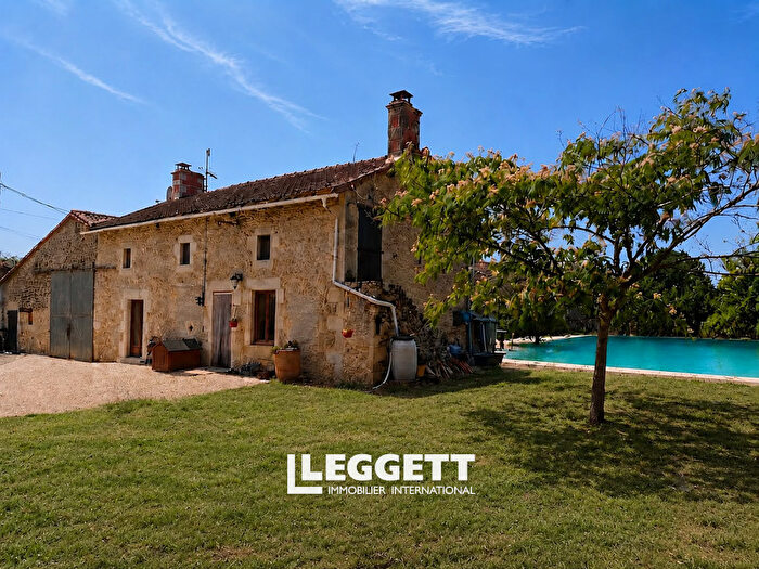 Maison 9 pièces à vendre à Couhé