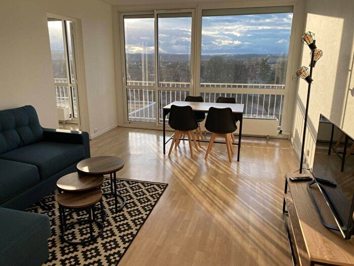 Appartement à louer - Cergy - 5 pièces - 4 chambres