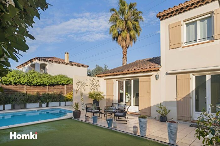 Maison à vendre - Marseille e , Les Accates - 5 pièces - 4 chambres