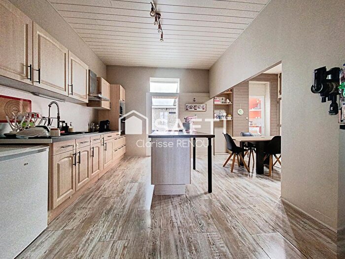 Mauzé-sur-le-Mignon - Maison 5 pièces à vendre