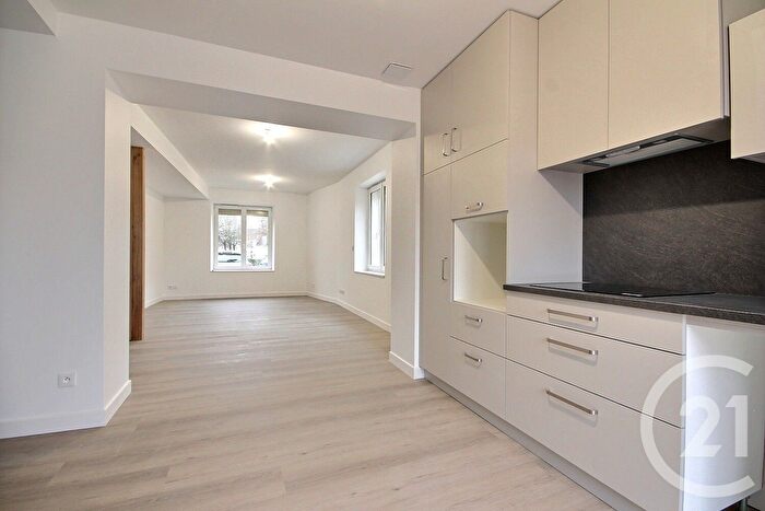 Maison à louer - Charsonville - 4 pièces - 3 chambres