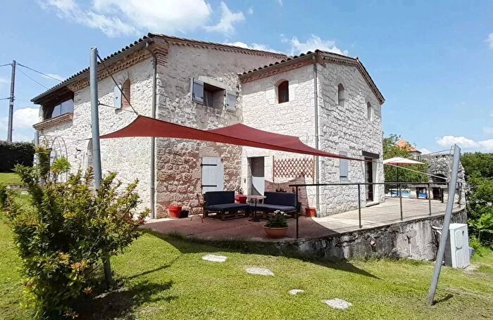 Maison à vendre - Beauville - 9 pièces - 4 chambres