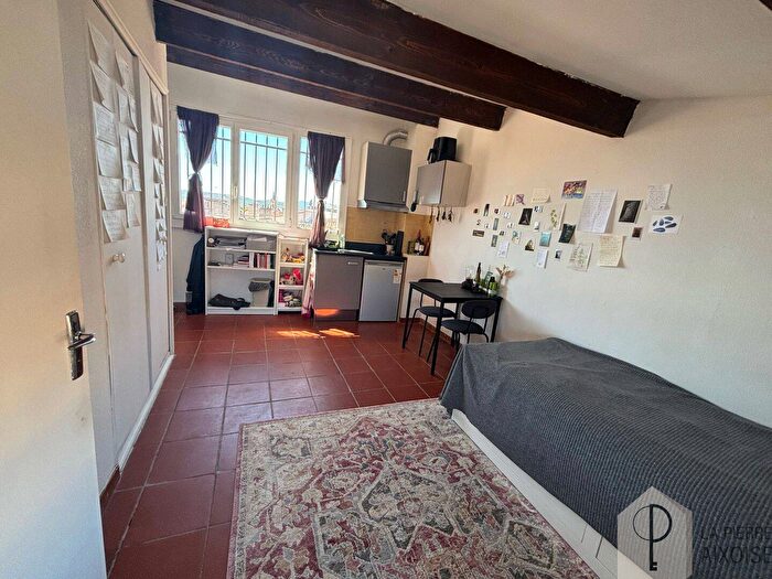 Centre Ville, Aix-en-Provence : Appartement 1 pièce à louer