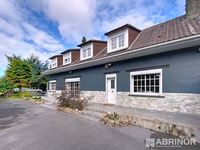 Beuvry-la-Forêt : Maison 7 pièces à vendre