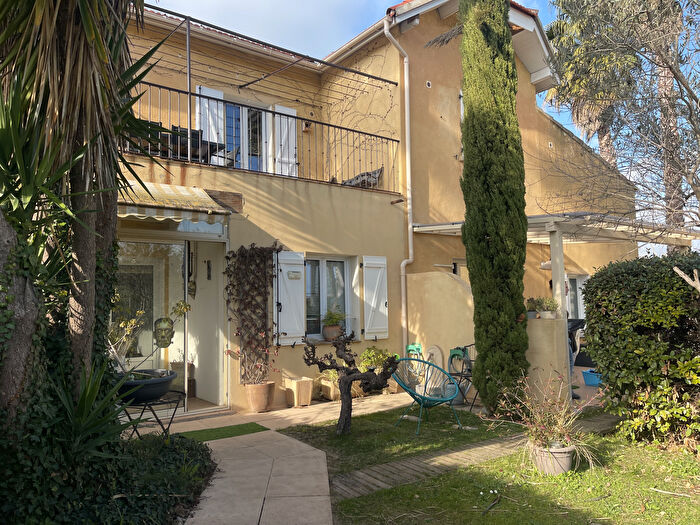 Maison à vendre - Hyères, Pyanet - 13 pièces - 8 chambres