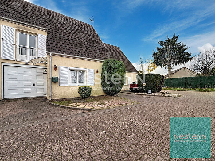 Maison à vendre - Saint-Germain-Laval - 5 pièces - 4 chambres