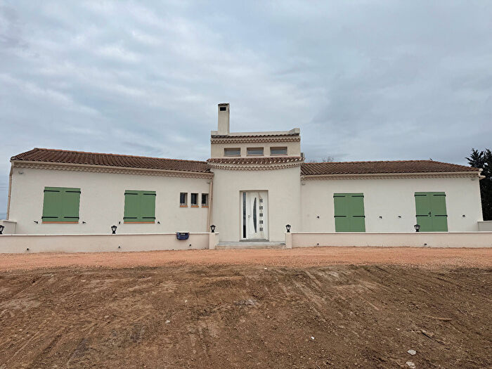 Maison à louer - Aix-en-Provence, Les Milles - 5 pièces - 3 chambres