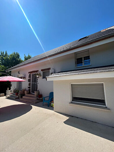 Maison à vendre - Freix-Anglards - 7 pièces - 6 chambres