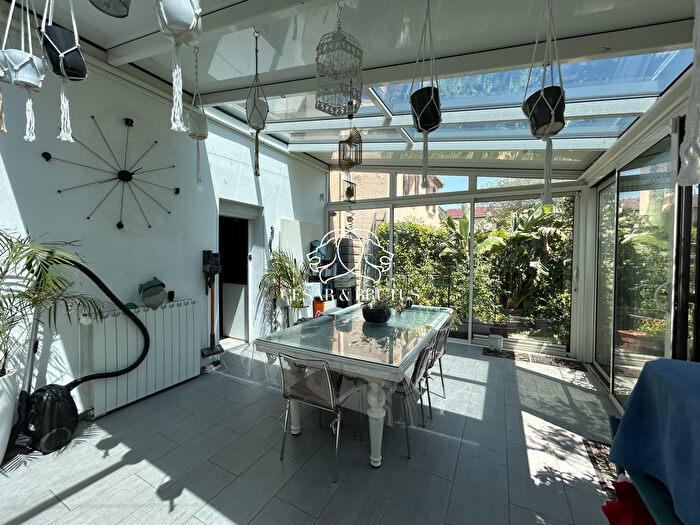 Maison à vendre - Vaulx-en-Velin, Le Pont des Planches - 4 pièces - 3 chambres