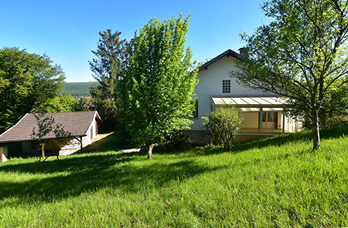 Maison 7 pièces à Thise, à vendre