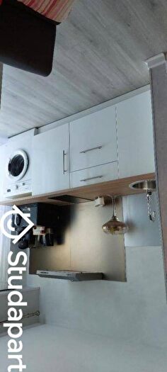 Appartement à louer - Croix de Poumeyrac, Béziers - 1 pièce - 1 chambre