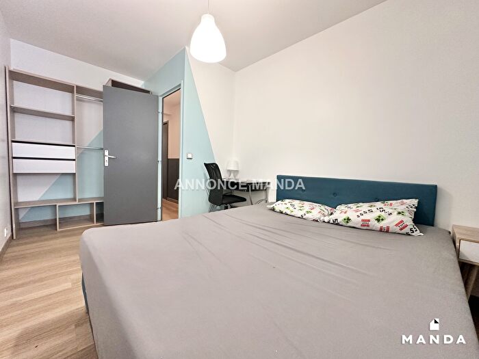 Évry, Les Pyramides - Appartement 4 pièces à louer