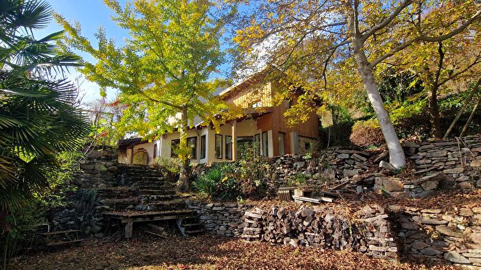 Maison à vendre - Tarascon-sur-Ariège - 5 pièces - 4 chambres