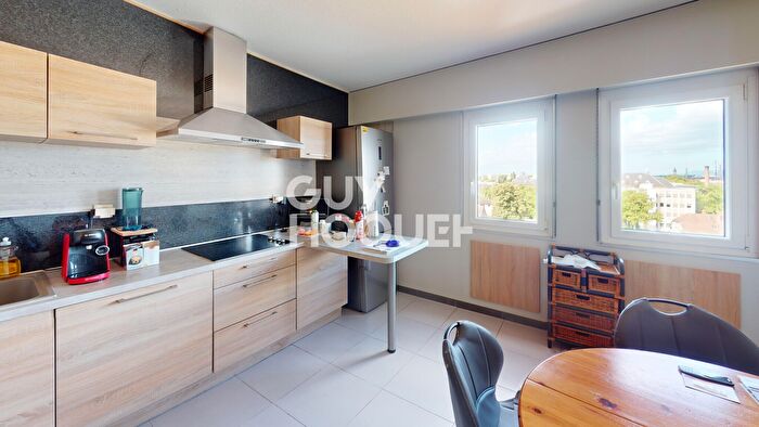 Appartement 4 pièces à Mulhouse, Centre historique, à vendre