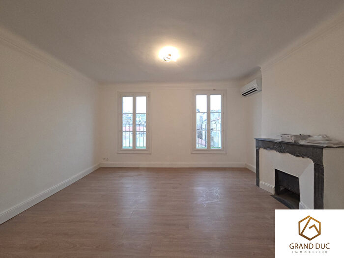 Appartement à louer - Marseille er , Noailles - 3 pièces - 2 chambres