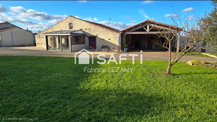 Maison à vendre - Sainte-Gemme-la-Plaine - 6 pièces - 4 chambres